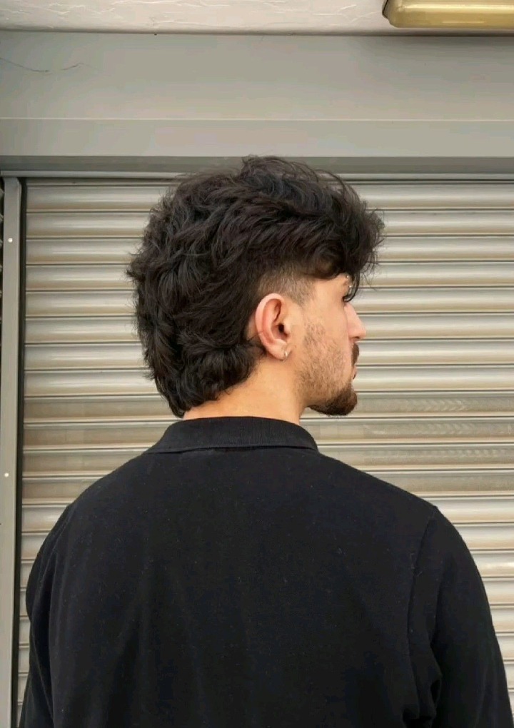 Does a Modern Mullet Suit a Square Face Shape? - Stylorica