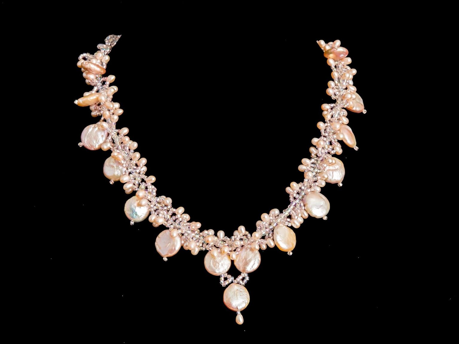 How to Evaluate a Luxury Necklace Collection Before Buying - Stylorica